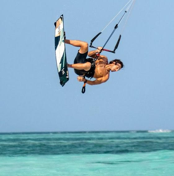 Kiten mit Profi Youri Zoon – RTC Rose Travel bietet eine exklusive ...